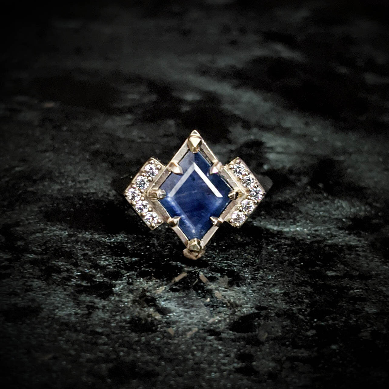 Katara Sapphire Chevron Halo – Liane Vaz Designs